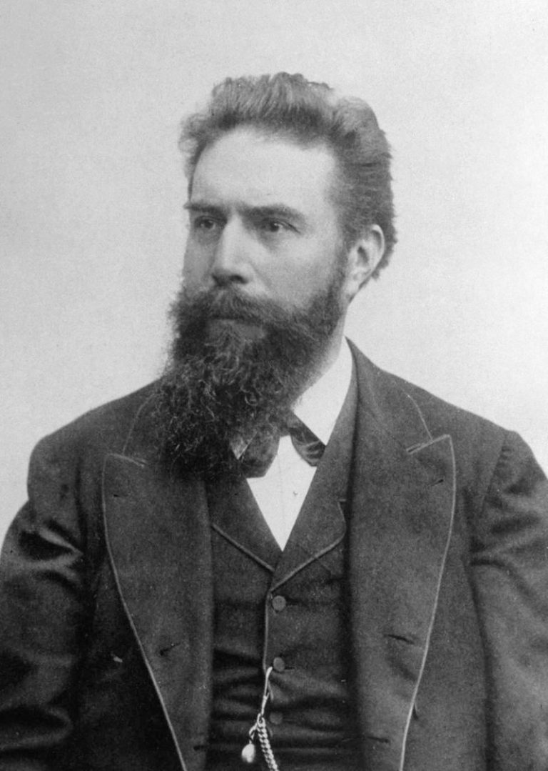 Wilhelm Röntgen and the First X-Ray - Past Medical History